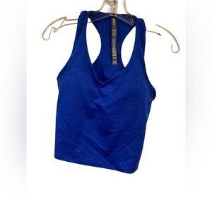 Vuori | Tops | 49 Nwot Vuori Halo Performance Crop Tank 2 Copenhagen ...